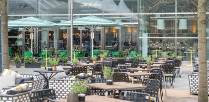 Places to Eat in Canary Wharf London - Drake & Morgan The Parlour